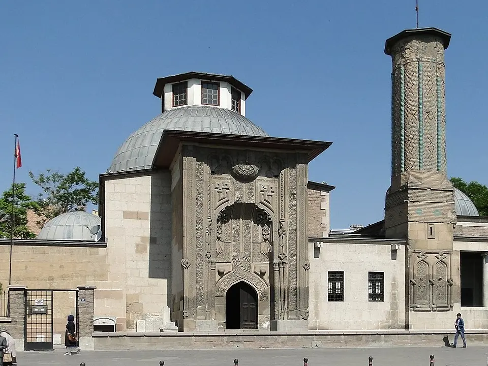 Selçuklu Mimarisi ve 5 Farklı Yapı Örneği - Tarihte Selçuklu Mimarisi ve 5 Farklı Yapı Örneği - Tarihte